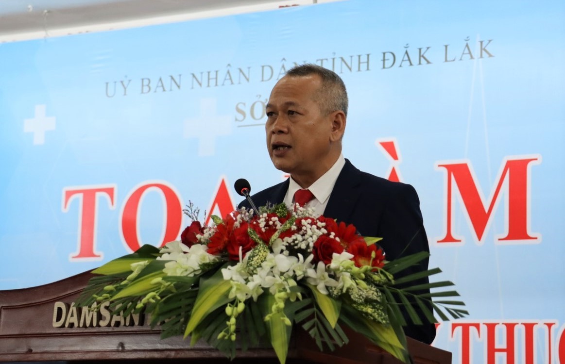 Celebrating 68 years of Vietnamese Doctors' Day February 27th - Detail ...