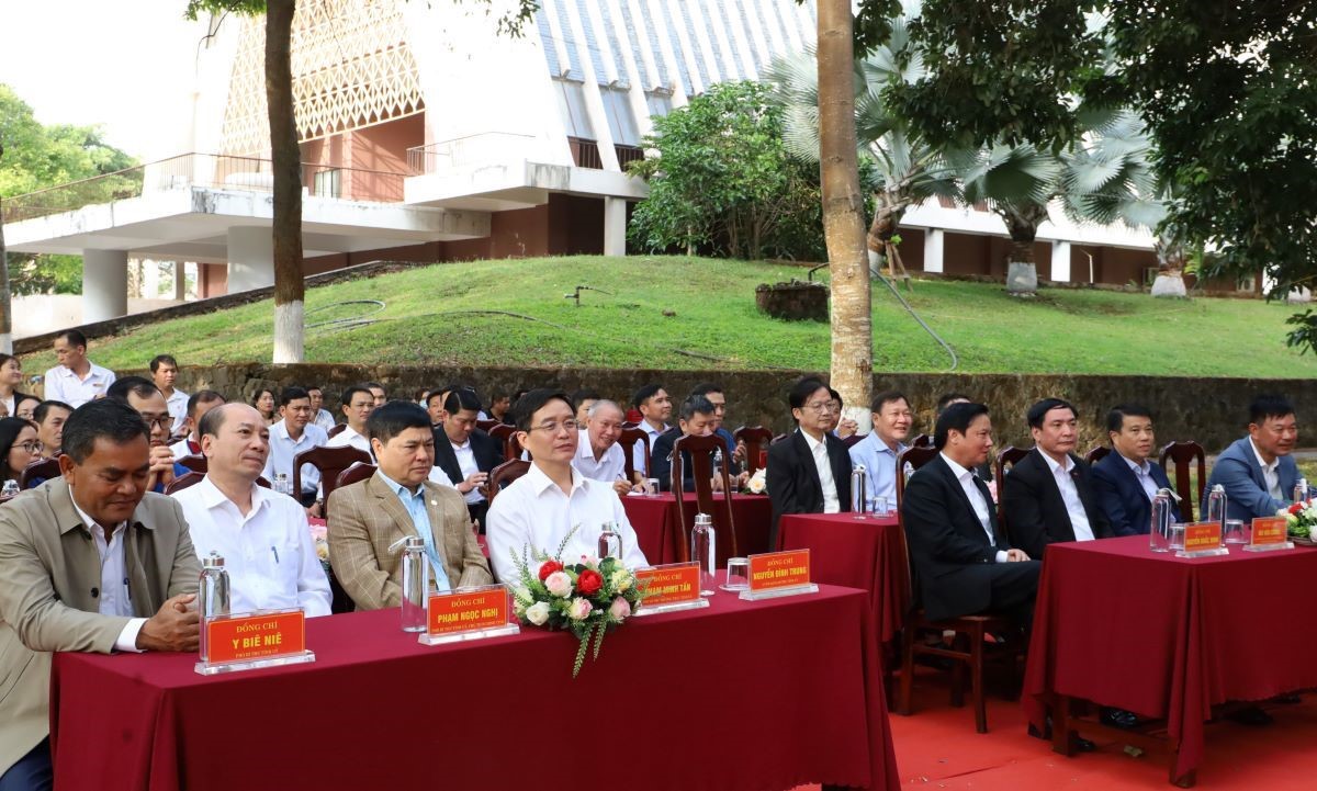 Inauguration of the Traditional House of the Provincial Party Committee ...