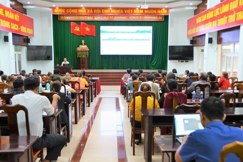 Training on collecting and aggregating criteria for per capita income ...